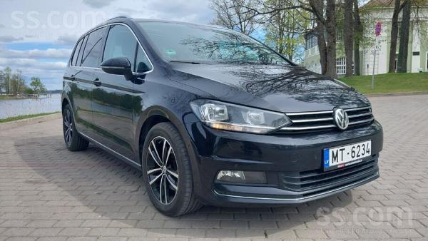 Black Volkswagen Touran 2017 in Aluksne, with an engine capacity of 1.60 L and mileage of 0 thousand km for 10500 €, photo 2 on AUTOMOTO.COM.LV
