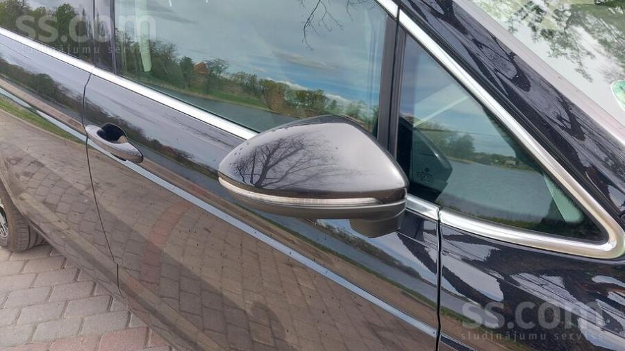 Black Volkswagen Touran 2017 in Aluksne, with an engine capacity of 1.60 L and mileage of 0 thousand km for 10500 €, photo 7 on AUTOMOTO.COM.LV