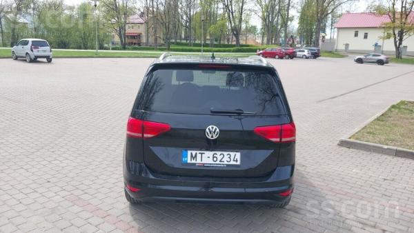 Black Volkswagen Touran 2017 in Aluksne, with an engine capacity of 1.60 L and mileage of 0 thousand km for 10500 €, photo 10 on AUTOMOTO.COM.LV