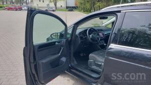 Black Volkswagen Touran 2017 in Aluksne, with an engine capacity of 1.60 L and mileage of 0 thousand km for 10500 €, photo 14 on AUTOMOTO.COM.LV