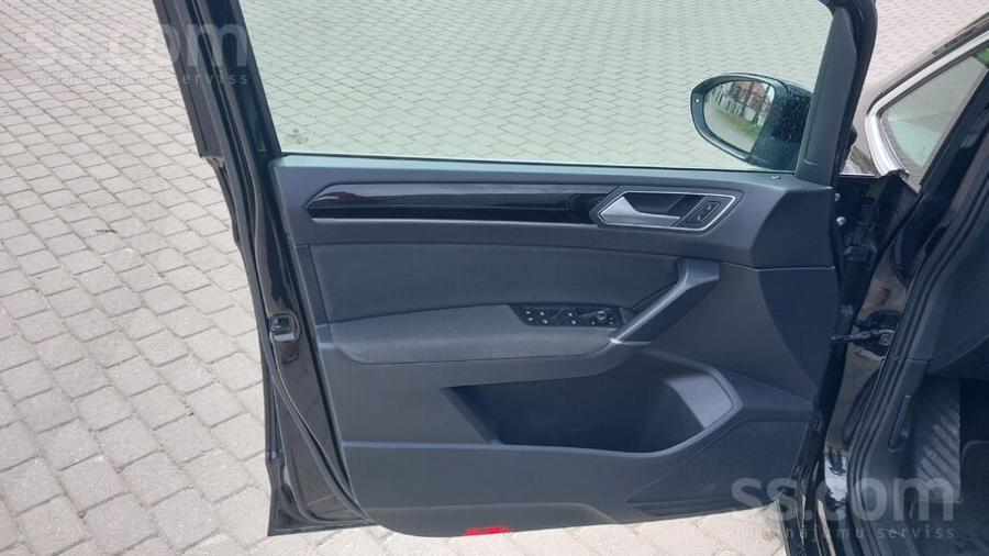 Black Volkswagen Touran 2017 in Aluksne, with an engine capacity of 1.60 L and mileage of 0 thousand km for 10500 €, photo 15 on AUTOMOTO.COM.LV