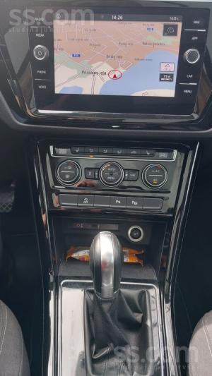 Black Volkswagen Touran 2017 in Aluksne, with an engine capacity of 1.60 L and mileage of 0 thousand km for 10500 €, photo 22 on AUTOMOTO.COM.LV