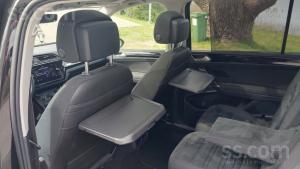 Black Volkswagen Touran 2017 in Aluksne, with an engine capacity of 1.60 L and mileage of 0 thousand km for 10500 €, photo 30 on AUTOMOTO.COM.LV