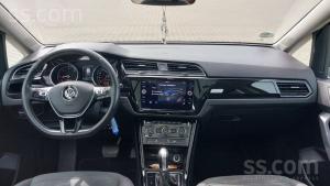 Black Volkswagen Touran 2017 in Aluksne, with an engine capacity of 1.60 L and mileage of 0 thousand km for 10500 €, photo 31 on AUTOMOTO.COM.LV