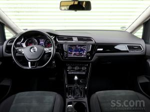 Melns Volkswagen Touran 2017 Rīga, ar dzinēja tilpumu 2.00 L un nobraukumu 254 tūkst. km par 13000 €, foto 6 vietnē AUTOMOTO.COM.LV