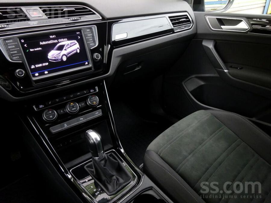 Melns Volkswagen Touran 2017 Rīga, ar dzinēja tilpumu 2.00 L un nobraukumu 254 tūkst. km par 13000 €, foto 11 vietnē AUTOMOTO.COM.LV