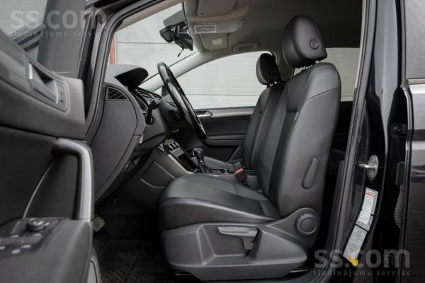 Black Volkswagen Touran 2017 in Tukums, with an engine capacity of 2.00 L and mileage of 298 thousand km for 11950 €, photo 9 on AUTOMOTO.COM.LV