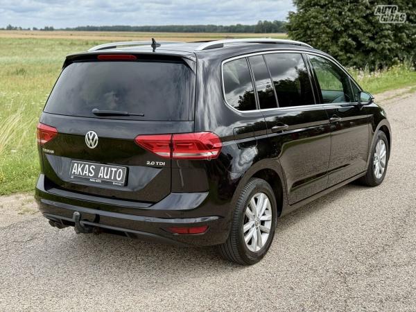 Melns Volkswagen Touran 2017 Vilkaviškis, ar dzinēja tilpumu 2.00 L un nobraukumu 254 tūkst. km par 11200 €, foto 3 vietnē AUTOMOTO.COM.LV