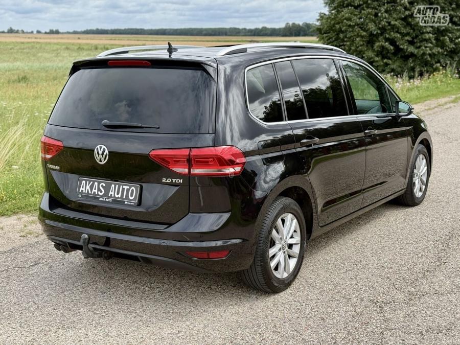 Black Volkswagen Touran 2017 in Vilkaviskis, with an engine capacity of 2.00 L and mileage of 254 thousand km for 11200 €, photo 4 on AUTOMOTO.COM.LV