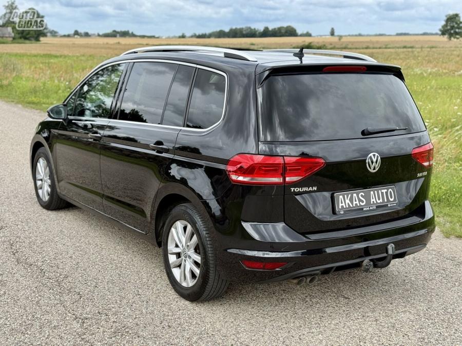 Black Volkswagen Touran 2017 in Vilkaviskis, with an engine capacity of 2.00 L and mileage of 254 thousand km for 11200 €, photo 5 on AUTOMOTO.COM.LV