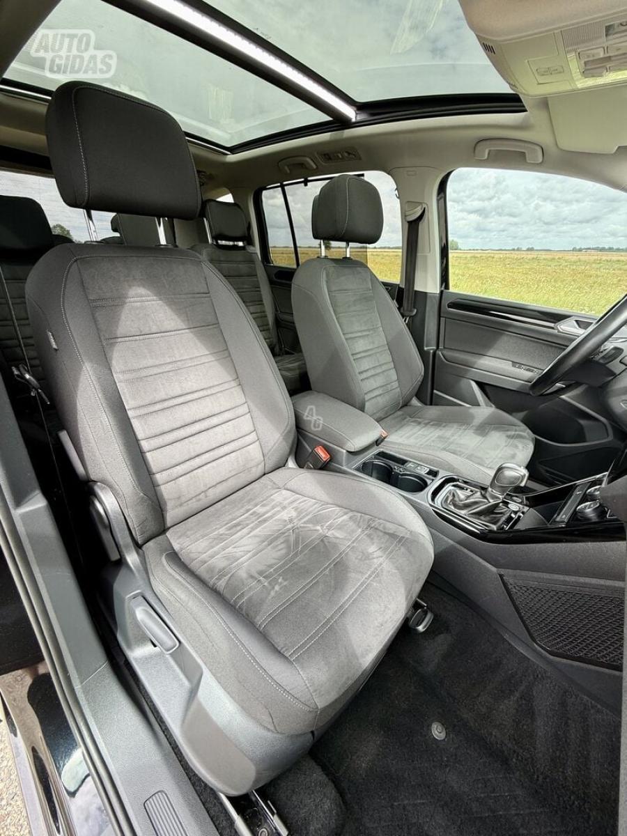 Black Volkswagen Touran 2017 in Vilkaviskis, with an engine capacity of 2.00 L and mileage of 254 thousand km for 11200 €, photo 19 on AUTOMOTO.COM.LV