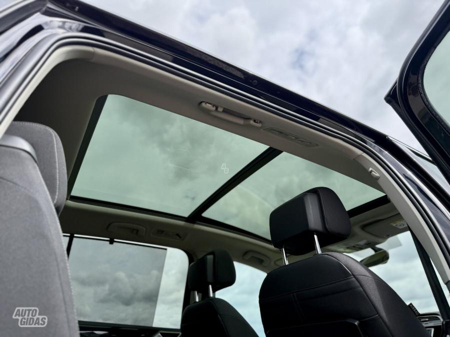 Black Volkswagen Touran 2017 in Vilkaviskis, with an engine capacity of 2.00 L and mileage of 254 thousand km for 11200 €, photo 20 on AUTOMOTO.COM.LV