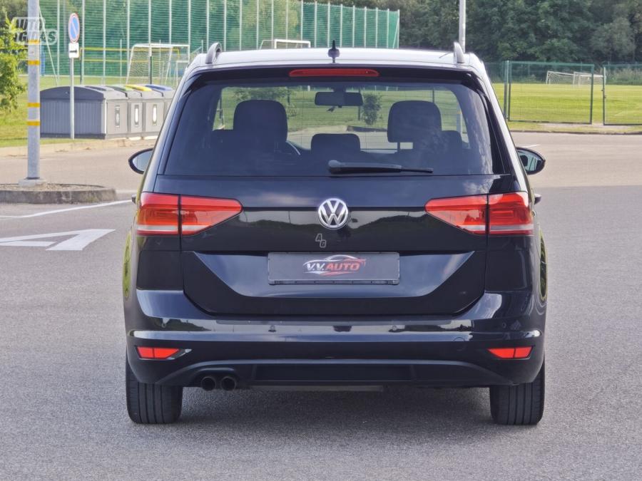 Black Volkswagen Touran 2017 in Vilnius, with an engine capacity of 2.00 L and mileage of 266 thousand km for 9100 €, photo 10 on AUTOMOTO.COM.LV
