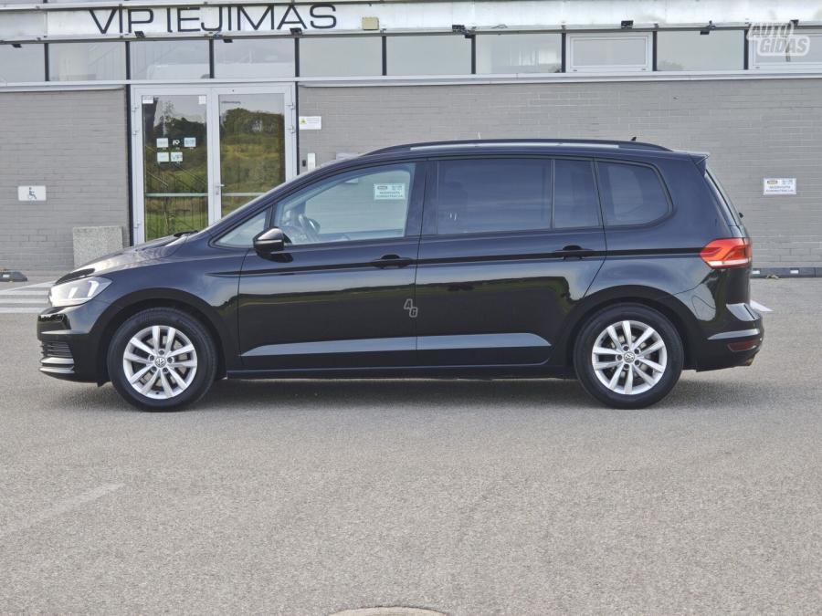 Black Volkswagen Touran 2017 in Vilnius, with an engine capacity of 2.00 L and mileage of 266 thousand km for 9100 €, photo 12 on AUTOMOTO.COM.LV