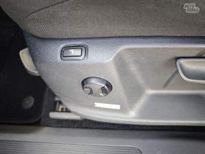 Black Volkswagen Touran 2017 in Vilnius, with an engine capacity of 2.00 L and mileage of 266 thousand km for 9100 €, photo 19 on AUTOMOTO.COM.LV
