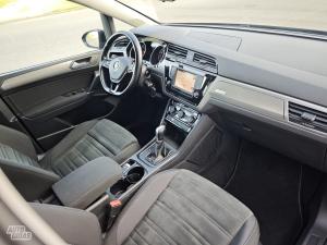 Black Volkswagen Touran 2017 in Vilnius, with an engine capacity of 2.00 L and mileage of 266 thousand km for 9100 €, photo 21 on AUTOMOTO.COM.LV