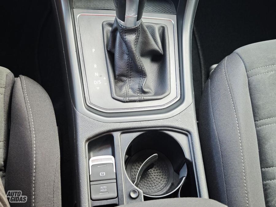 Black Volkswagen Touran 2017 in Vilnius, with an engine capacity of 2.00 L and mileage of 266 thousand km for 9100 €, photo 25 on AUTOMOTO.COM.LV