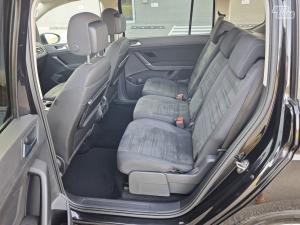 Black Volkswagen Touran 2017 in Vilnius, with an engine capacity of 2.00 L and mileage of 266 thousand km for 9100 €, photo 33 on AUTOMOTO.COM.LV