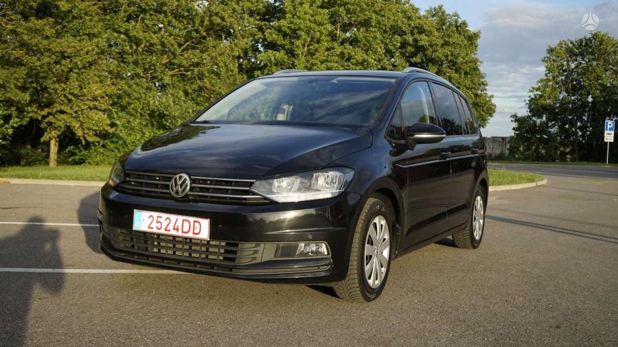 Melns Volkswagen Touran 2017 Kėdainiai, ar dzinēja tilpumu 1.60 L un nobraukumu 272 tūkst. km par 8200 €, foto 1 vietnē AUTOMOTO.COM.LV
