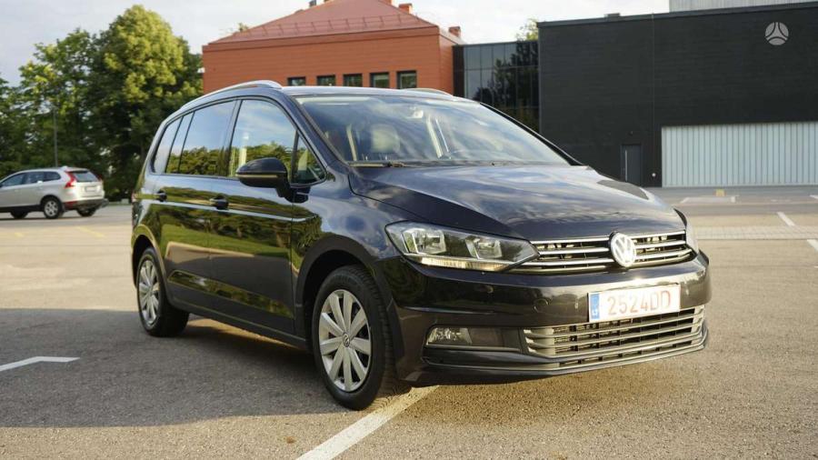 Melns Volkswagen Touran 2017 Kėdainiai, ar dzinēja tilpumu 1.60 L un nobraukumu 272 tūkst. km par 8200 €, foto 4 vietnē AUTOMOTO.COM.LV