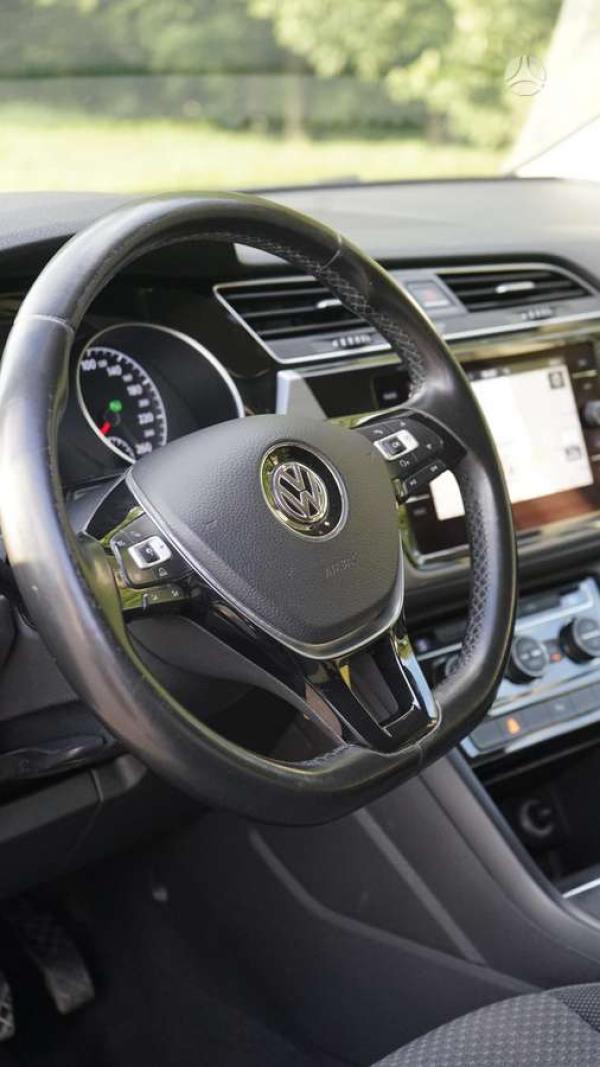 Melns Volkswagen Touran 2017 Kėdainiai, ar dzinēja tilpumu 1.60 L un nobraukumu 272 tūkst. km par 8200 €, foto 9 vietnē AUTOMOTO.COM.LV