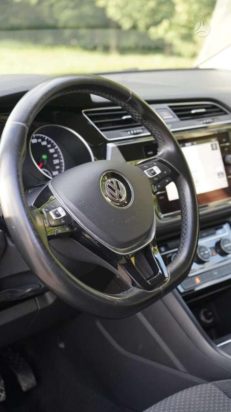Melns Volkswagen Touran 2017 Kėdainiai, ar dzinēja tilpumu 1.60 L un nobraukumu 272 tūkst. km par 8200 €, foto 9 vietnē AUTOMOTO.COM.LV