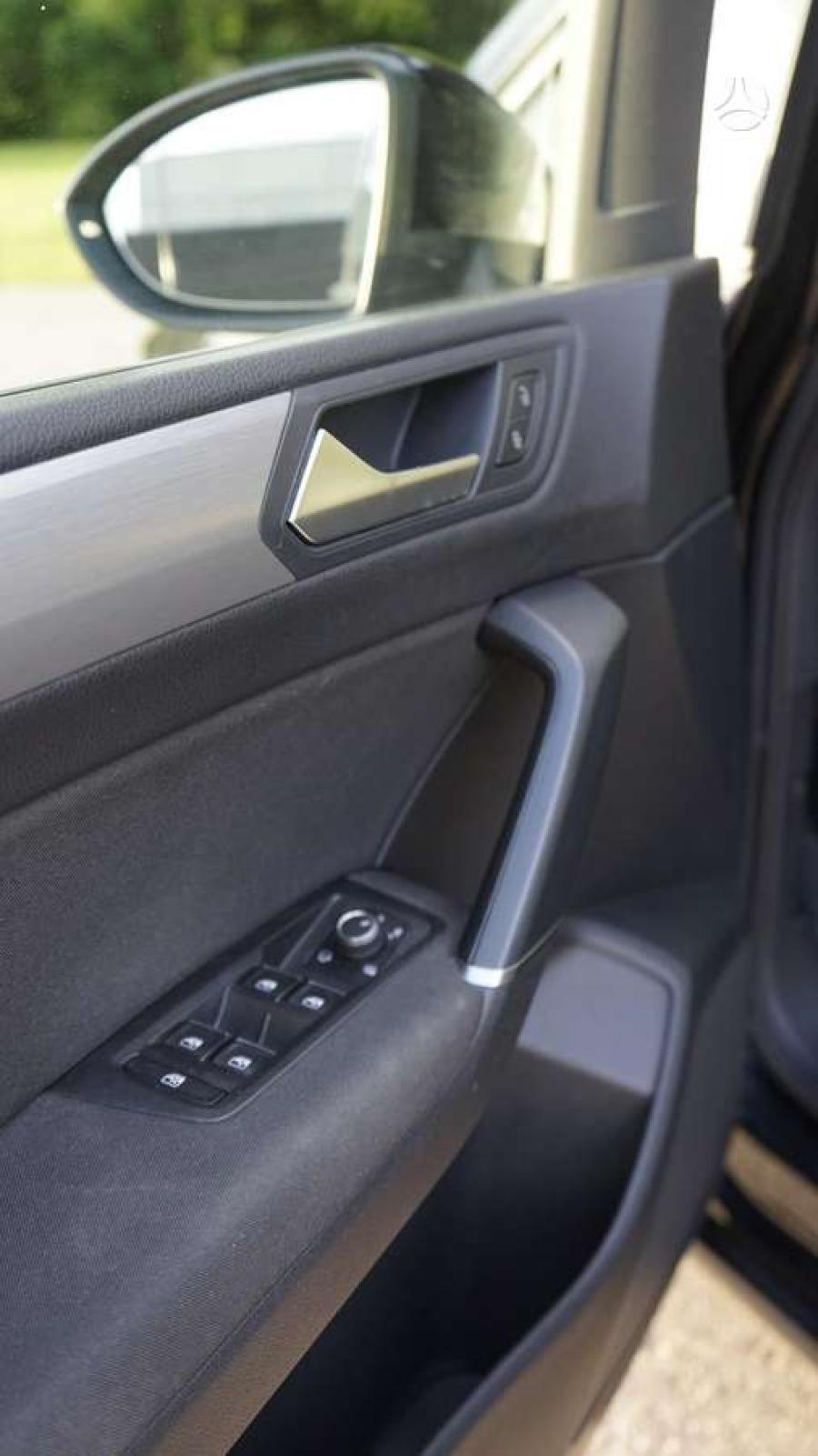 Melns Volkswagen Touran 2017 Kėdainiai, ar dzinēja tilpumu 1.60 L un nobraukumu 272 tūkst. km par 8200 €, foto 10 vietnē AUTOMOTO.COM.LV