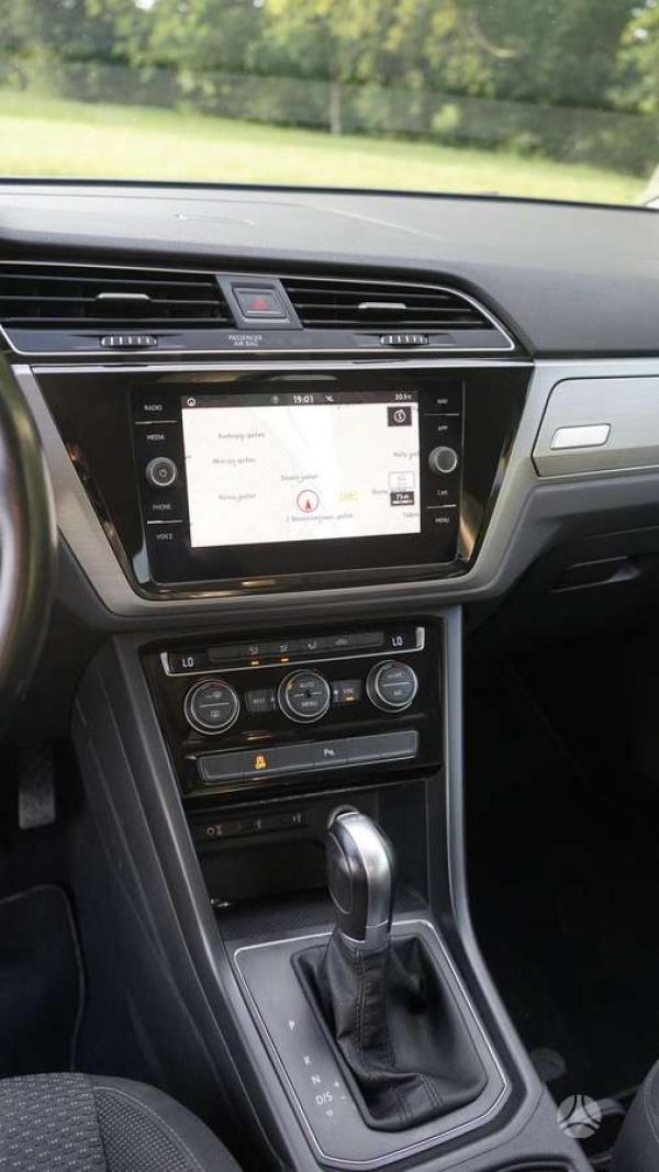 Melns Volkswagen Touran 2017 Kėdainiai, ar dzinēja tilpumu 1.60 L un nobraukumu 272 tūkst. km par 8200 €, foto 11 vietnē AUTOMOTO.COM.LV