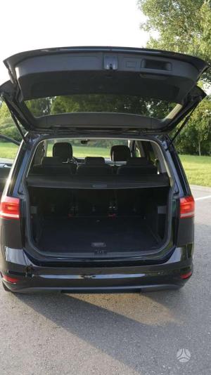Melns Volkswagen Touran 2017 Kėdainiai, ar dzinēja tilpumu 1.60 L un nobraukumu 272 tūkst. km par 8200 €, foto 15 vietnē AUTOMOTO.COM.LV