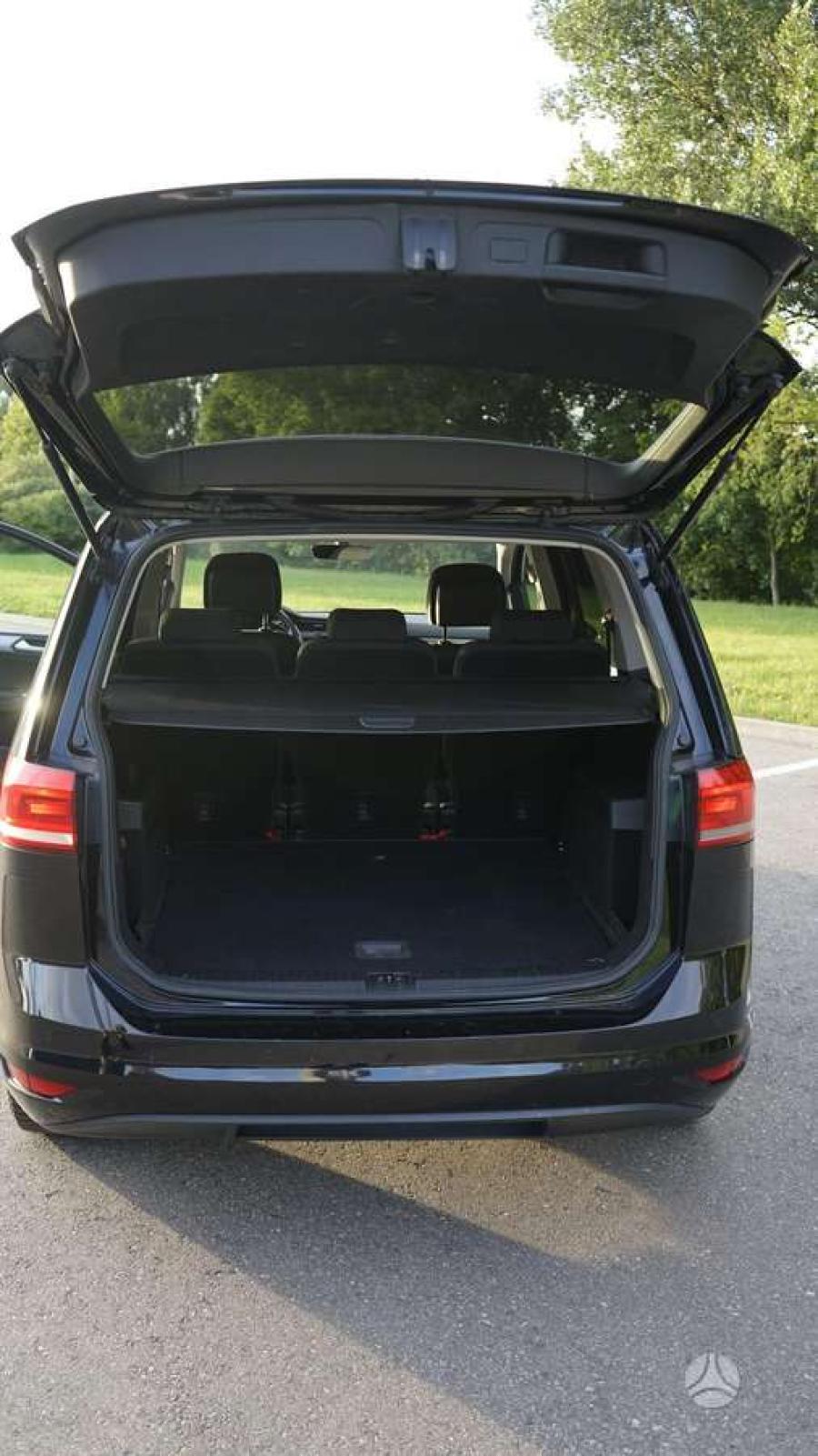 Melns Volkswagen Touran 2017 Kėdainiai, ar dzinēja tilpumu 1.60 L un nobraukumu 272 tūkst. km par 8200 €, foto 15 vietnē AUTOMOTO.COM.LV