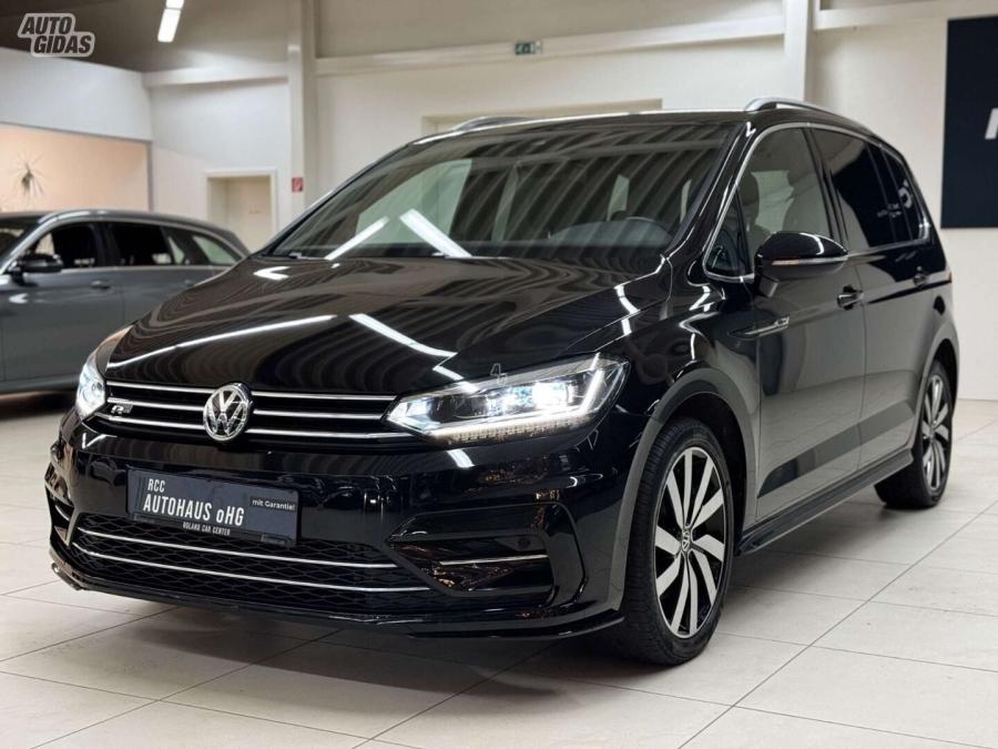 Black Volkswagen Touran 2018 in Kaunas, with an engine capacity of 2.00 L and mileage of 86 thousand km for 25428 €, photo 1 on AUTOMOTO.COM.LV