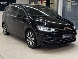 Black Volkswagen Touran 2018 in Kaunas, with an engine capacity of 2.00 L and mileage of 86 thousand km for 25428 €, photo 3 on AUTOMOTO.COM.LV