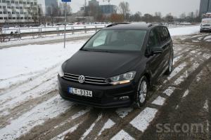 Melns Volkswagen Touran 2018 Rīga, ar dzinēja tilpumu 1.50 L un nobraukumu 289 tūkst. km par 12000 €, foto  vietnē AUTOMOTO.COM.LV
