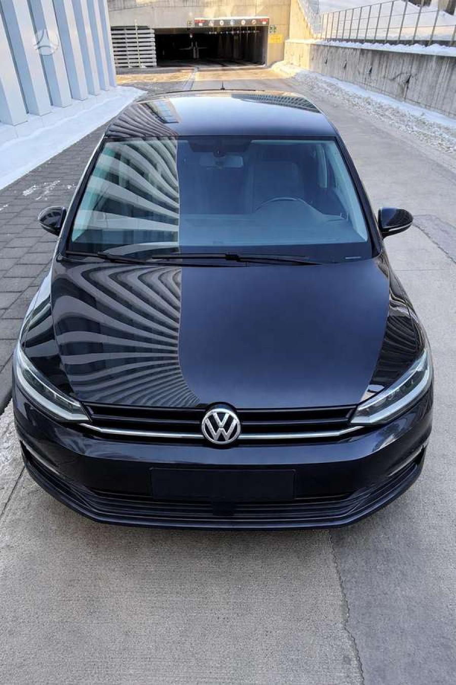 Melns Volkswagen Touran 2018 Viļņa, ar dzinēja tilpumu 1.60 L un nobraukumu 203 tūkst. km par 11990 €, foto 9 vietnē AUTOMOTO.COM.LV