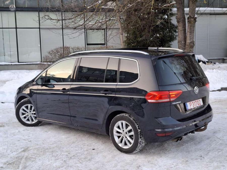 Melns Volkswagen Touran 2018 Viļņa, ar dzinēja tilpumu 1.40 L un nobraukumu 249 tūkst. km par 10900 €, foto 6 vietnē AUTOMOTO.COM.LV