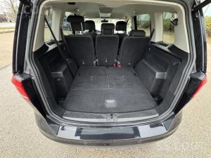 Black Volkswagen Touran 2019 in Riga, with an engine capacity of 1.50 L and mileage of 110 thousand km for 17900 €, photo 16 on AUTOMOTO.COM.LV