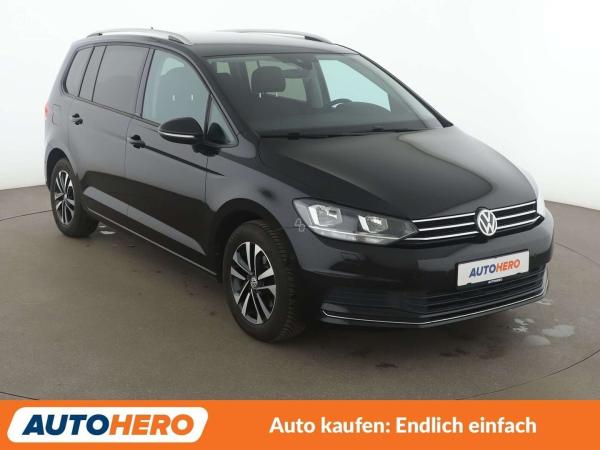 Black Volkswagen Touran 2019 in Kaunas, with an engine capacity of 1.60 L and mileage of 87 thousand km for 23317 €, photo 8 on AUTOMOTO.COM.LV