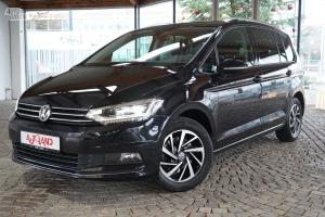 Melns Volkswagen Touran 2019 Kauņa, ar dzinēja tilpumu 1.50 L un nobraukumu 71 tūkst. km par 28570 €, foto  vietnē AUTOMOTO.COM.LV