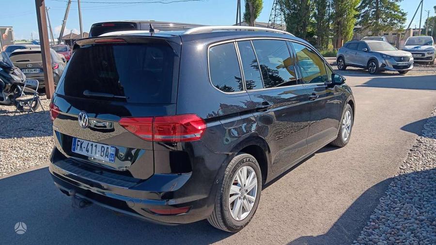 Melns Volkswagen Touran 2019 Tauragė, ar dzinēja tilpumu 1.97 L un nobraukumu 237 tūkst. km par 9400 €, foto 4 vietnē AUTOMOTO.COM.LV