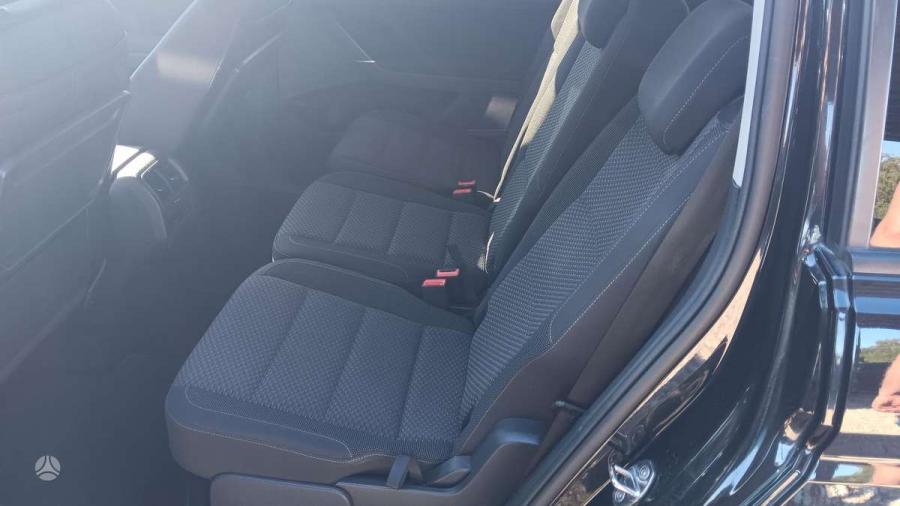 Melns Volkswagen Touran 2019 Tauragė, ar dzinēja tilpumu 1.97 L un nobraukumu 237 tūkst. km par 9400 €, foto 7 vietnē AUTOMOTO.COM.LV