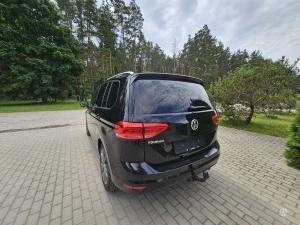Черный Фольксваген Туран 2019 в Укмерге, объемом двигателя 1.50 л и пробегом 62 тыс. км за 13500 €, фото 12 на AUTOMOTO.COM.LV