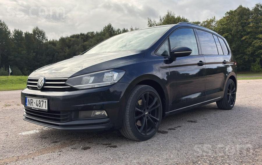 Melns Volkswagen Touran 2019 Tukums, ar dzinēja tilpumu 2.00 L un nobraukumu 323 tūkst. km par 11500 €, foto 3 vietnē AUTOMOTO.COM.LV