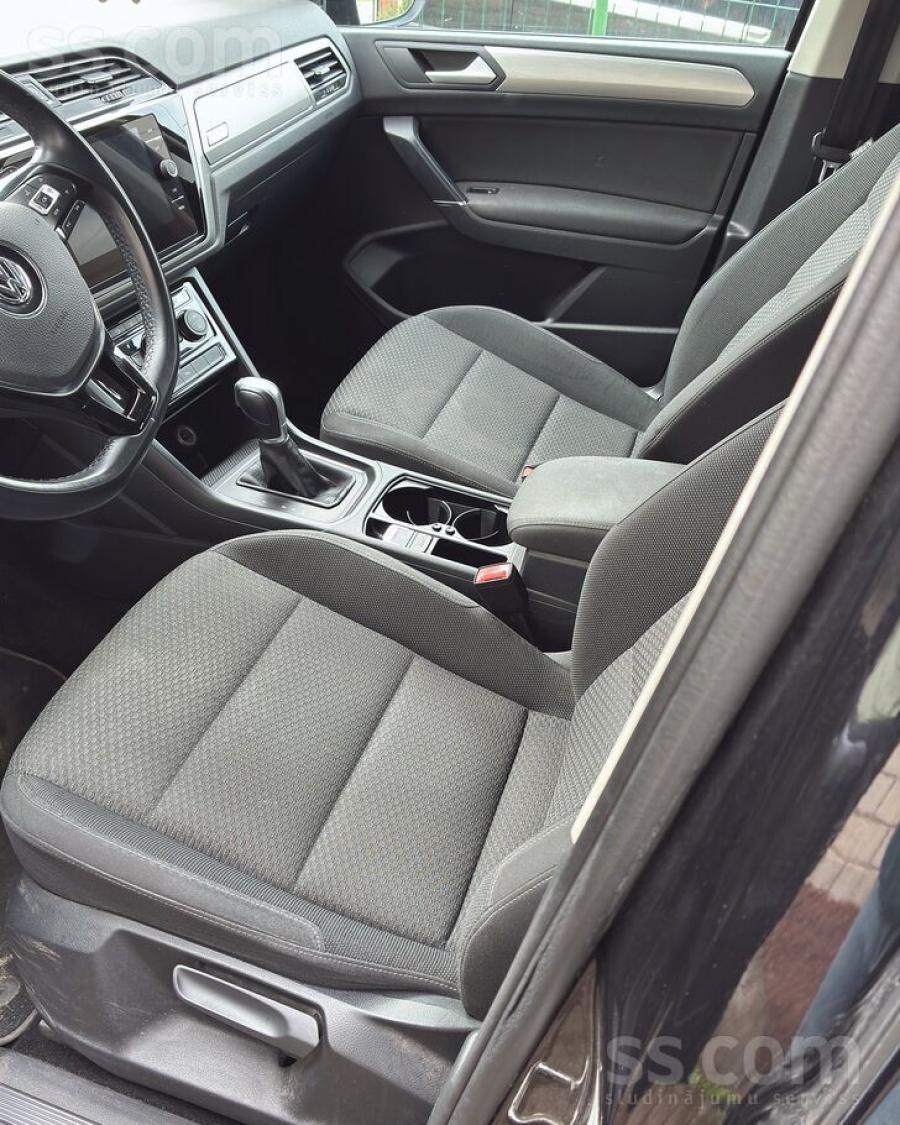 Melns Volkswagen Touran 2019 Tukums, ar dzinēja tilpumu 2.00 L un nobraukumu 323 tūkst. km par 11500 €, foto 10 vietnē AUTOMOTO.COM.LV