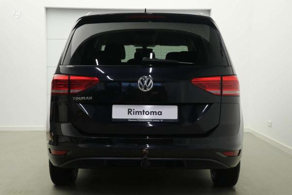 Melns Volkswagen Touran 2020 Viļņa, ar dzinēja tilpumu 1.97 L un nobraukumu 163 tūkst. km par 16390 €, foto 6 vietnē AUTOMOTO.COM.LV