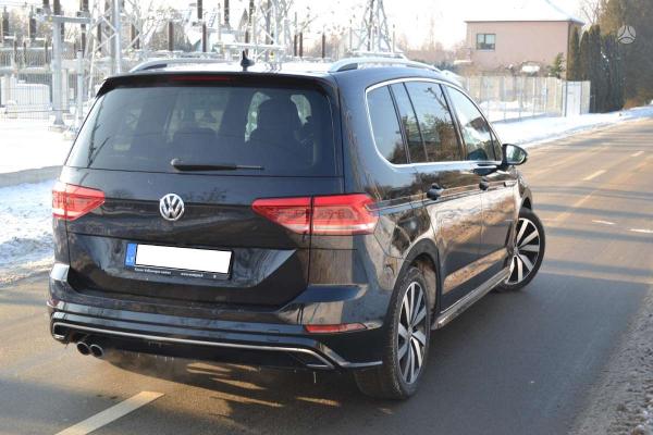 Black Volkswagen Touran 2020 in Kaunas, with an engine capacity of 1.97 L and mileage of 92 thousand km for 17900 €, photo 4 on AUTOMOTO.COM.LV