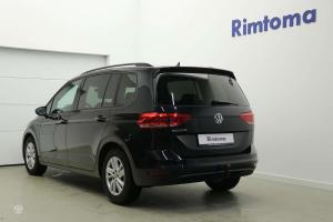 Black Volkswagen Touran 2020 in Vilnius, with an engine capacity of 1.97 L and mileage of 163 thousand km for 16390 €, photo 2 on AUTOMOTO.COM.LV