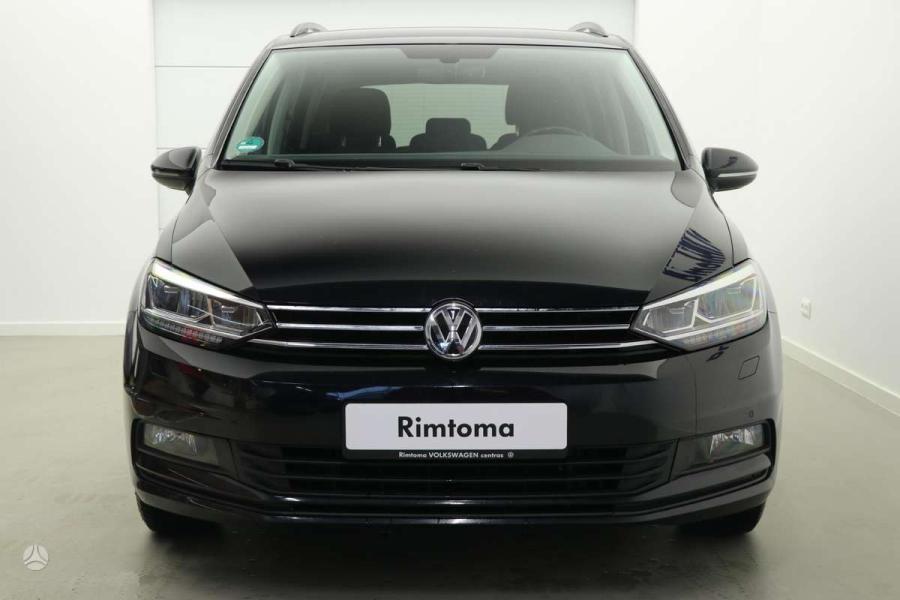 Black Volkswagen Touran 2020 in Vilnius, with an engine capacity of 1.97 L and mileage of 163 thousand km for 16390 €, photo 5 on AUTOMOTO.COM.LV