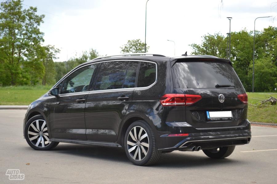 Melns Volkswagen Touran 2020 Kauņa, ar dzinēja tilpumu 2.00 L un nobraukumu 98 tūkst. km par 14995 €, foto 3 vietnē AUTOMOTO.COM.LV