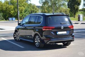 Melns Volkswagen Touran 2020 Kauņa, ar dzinēja tilpumu 2.00 L un nobraukumu 98 tūkst. km par 14995 €, foto 5 vietnē AUTOMOTO.COM.LV