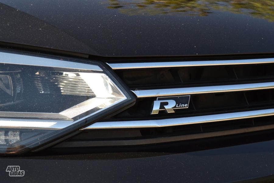 Melns Volkswagen Touran 2020 Kauņa, ar dzinēja tilpumu 2.00 L un nobraukumu 98 tūkst. km par 14995 €, foto 33 vietnē AUTOMOTO.COM.LV